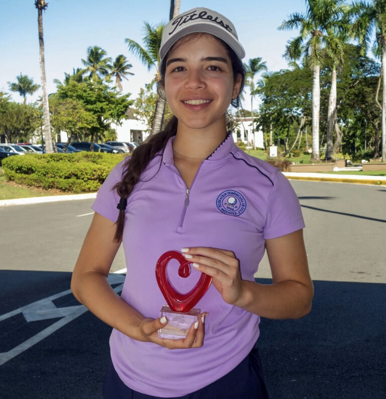 Manolitoenelplay:: Shanel Rodríguez se une al equipo de golf de la ...