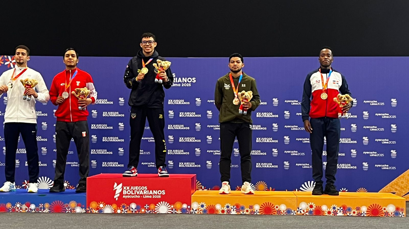 Manolitoenelplay:: Karatecas consiguen tres medallas de bronce en los ...