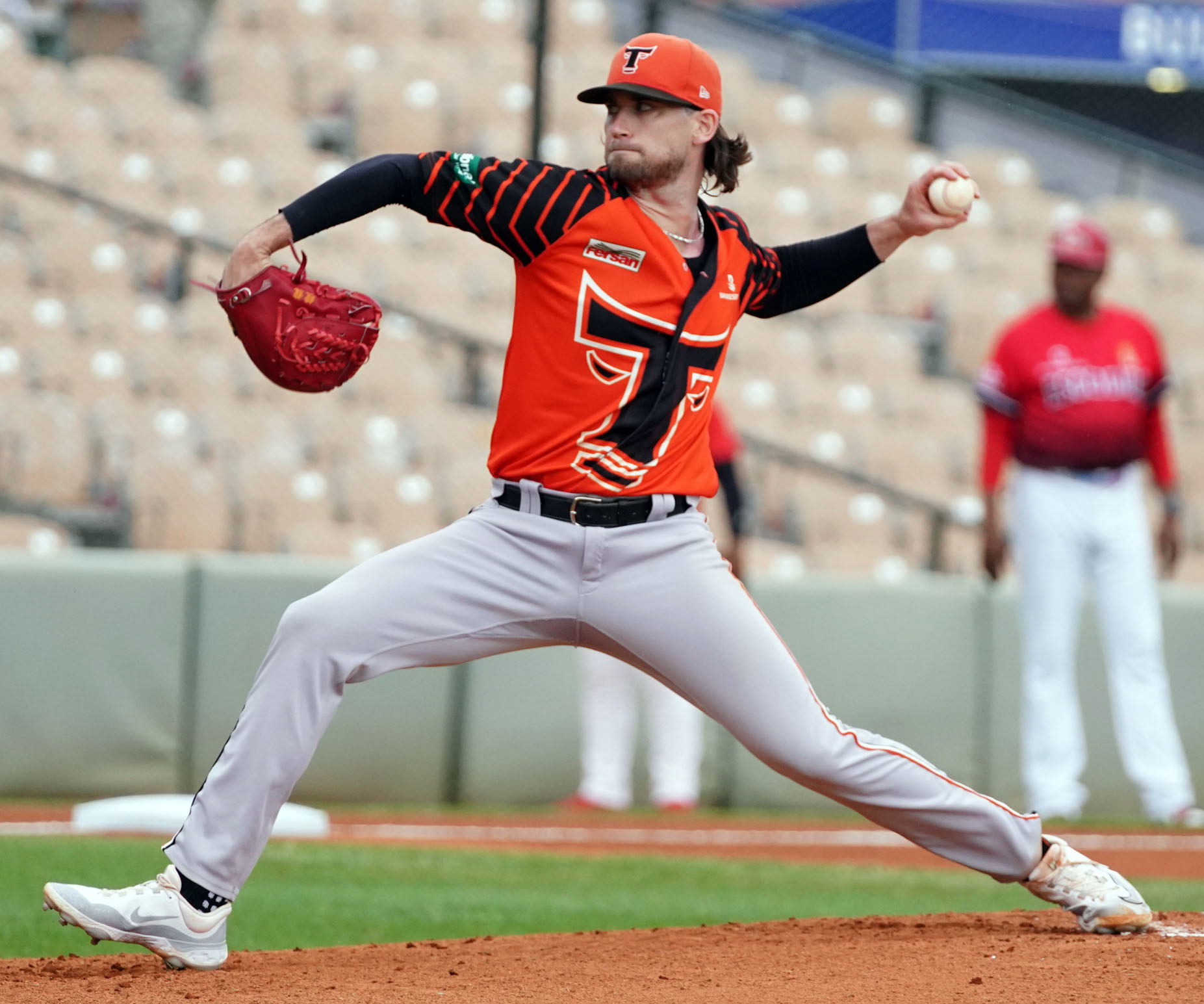 Manolitoenelplay:: Toros empatan en primero con victoria sobre Leones
