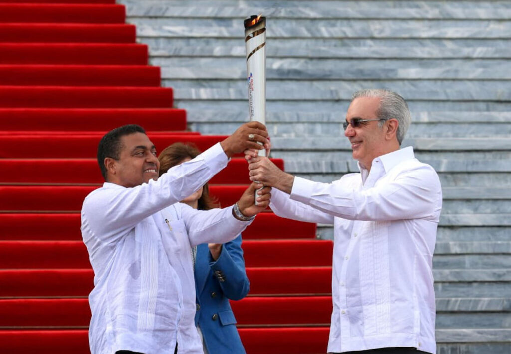 Manolitoenelplay:: Presidente Abinader oficializa el inicio de la ruta ...