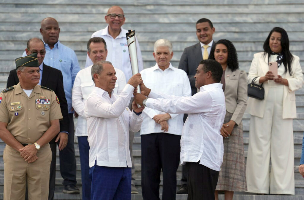 Manolitoenelplay:: Presidente Abinader oficializa el inicio de la ruta ...